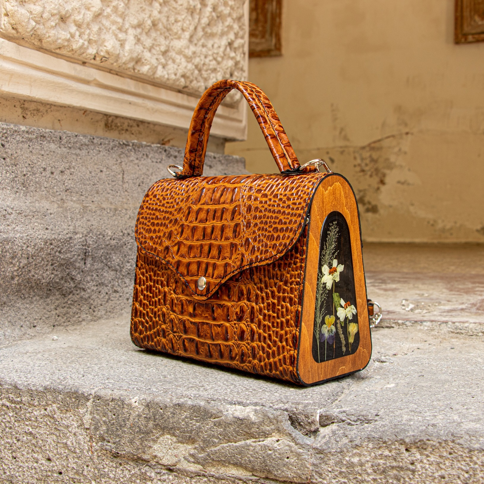 The Timeless Saddlebag (Black) | Mini Handmade Leather Crossbody Bag ...